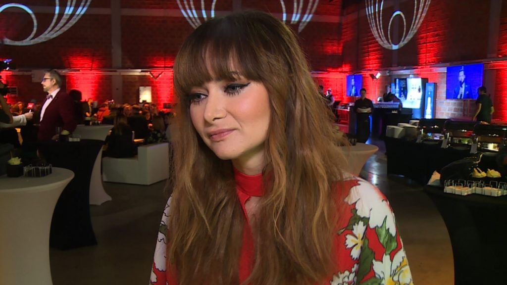 Anna Rusowicz: Mam głos, który teleportuje ludzi do dawnych lat - arte24.pl