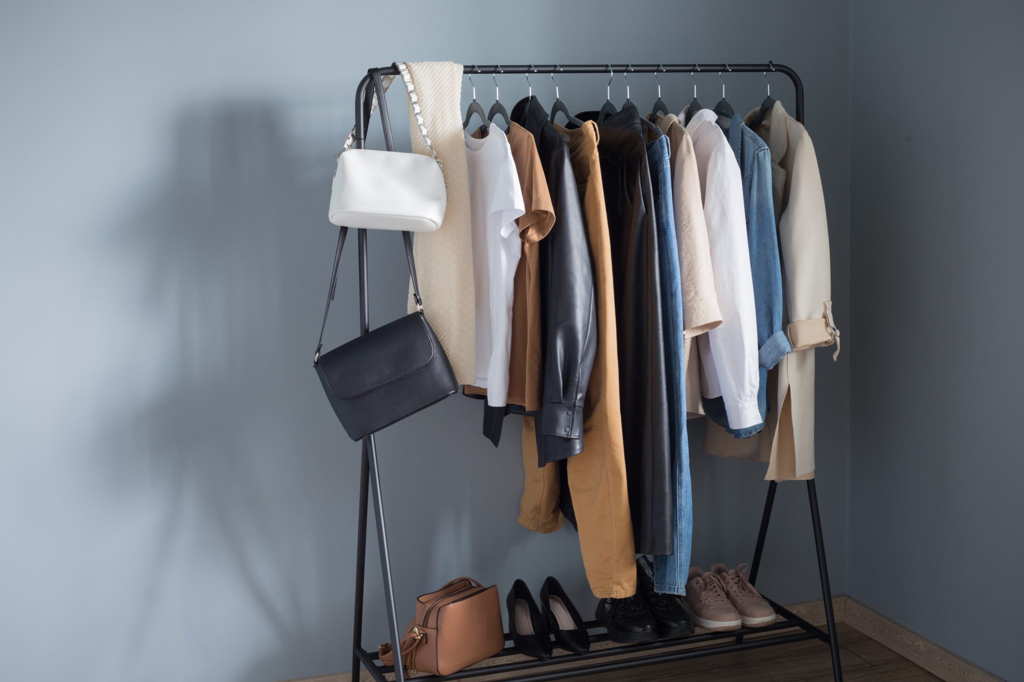 6 elementów garderoby, które zawsze umożliwią skomponowanie ...